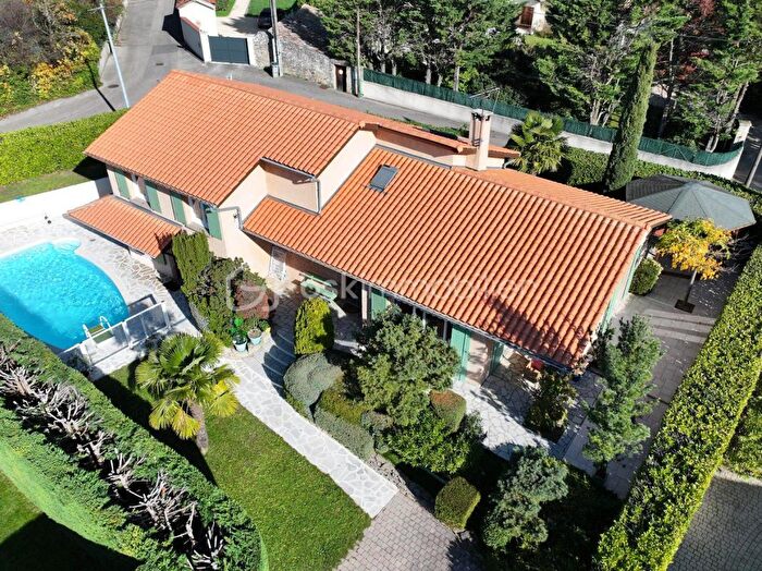 Maison à vendre - Vienne, Centre-ville - 5 pièces - 4 chambres