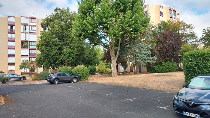 Orléans, La Croix Saint-Marceau, La Mouillère, Pré Pinson - Appartement 5 pièces à vendre
