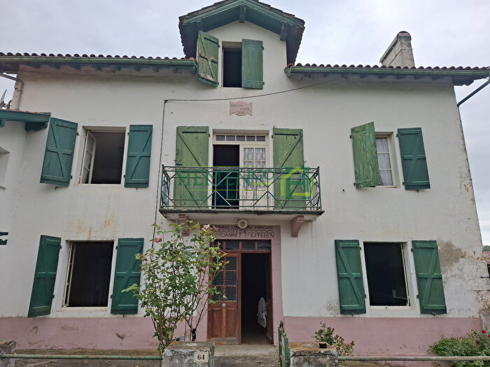 Maison 7 pièces à Bussunarits-Sarrasquette, à vendre