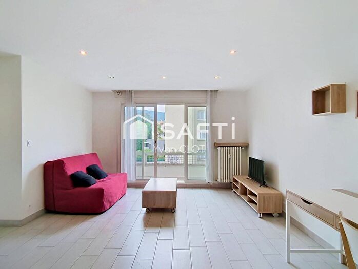 Allies-Clos dOr, Grenoble : Appartement 1 pièce à louer