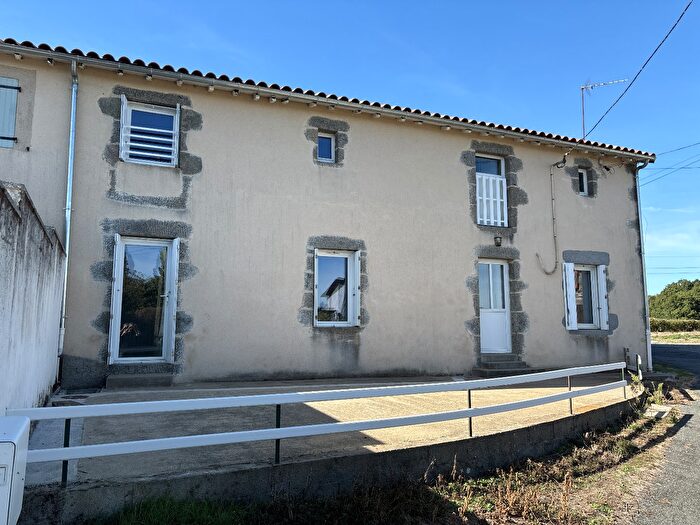 Maison 6 pièces à louer à La Forêt-sur-Sèvre