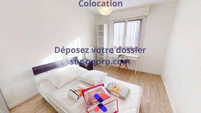 Appartement à louer - Les Hauts de Chambéry-Mollard - 5 pièces - 4 chambres