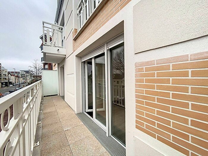 Appartement à louer - Mathilde Emilie, Le Blanc-Mesnil - 2 pièces - 1 chambre