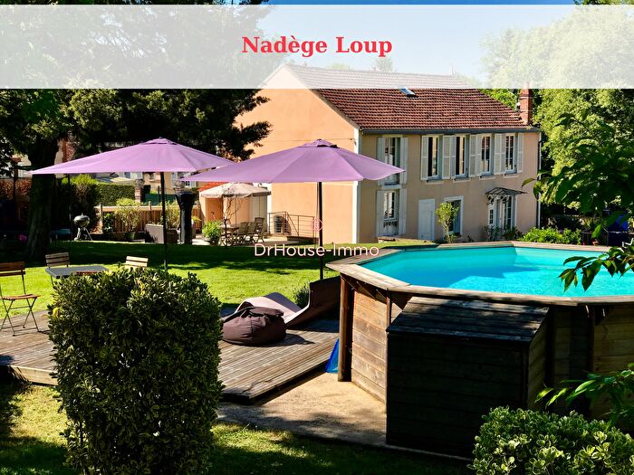 Maison 8 pièces à Toucy, à vendre