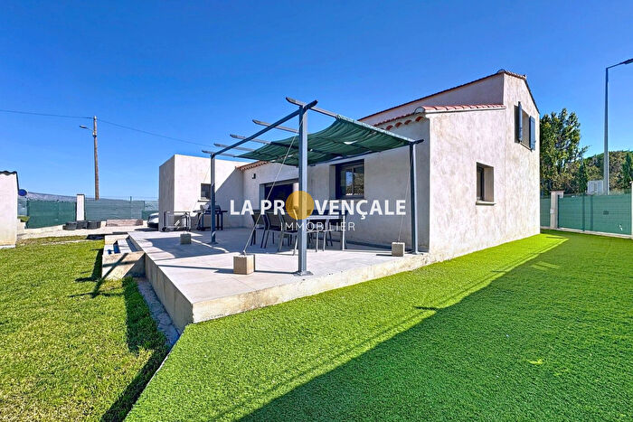 Maison à vendre - Trets - 5 pièces - 3 chambres