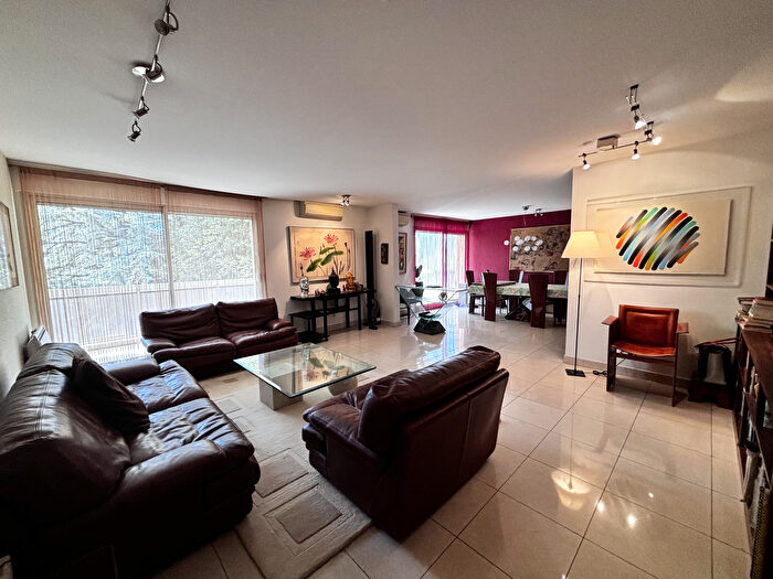 Appartement à vendre - Nîmes, Tour Magne - 5 pièces - 3 chambres