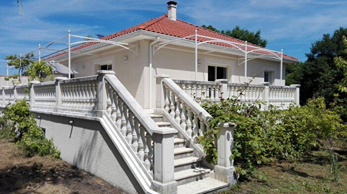 Maison à louer - Capvern - 3 pièces - 2 chambres