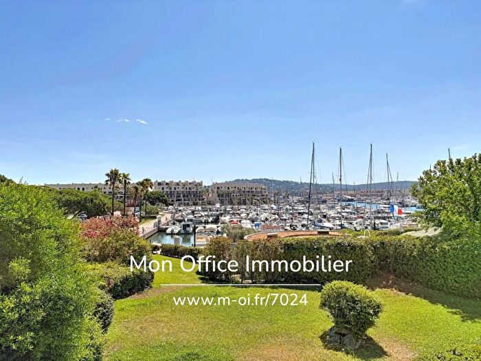 Appartement 3 pièces à vendre - Cogolin, Centre-ville, Subeiran, Pas de Grimaud