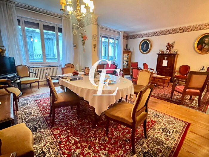 Appartement à vendre - Saint-Étienne - 5 pièces - 3 chambres