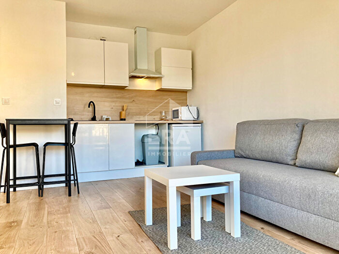 Appartement à louer - Vallauris, Centre-ville - 1 pièce