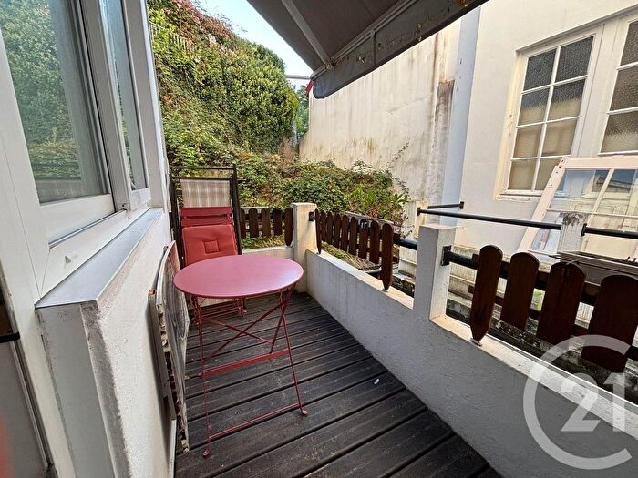 Appartement à vendre - Saint-Jean-de-Luz, Centre-ville - 3 pièces - 2 chambres