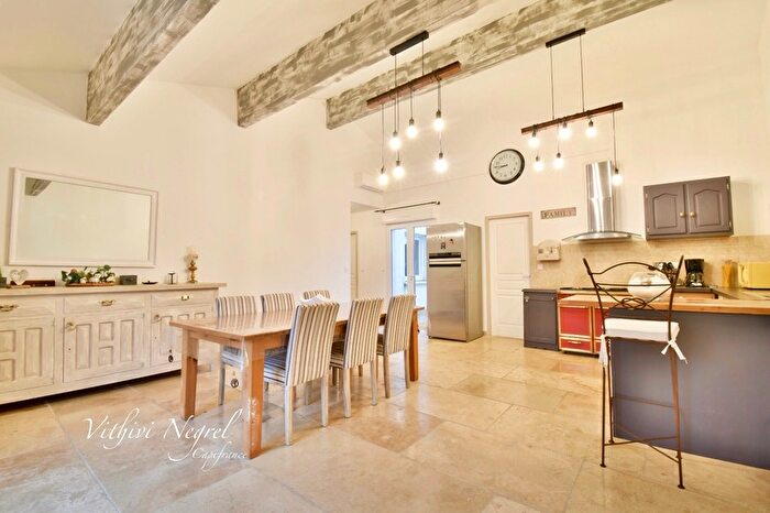 Maison à vendre - Mouriès - 4 pièces - 3 chambres