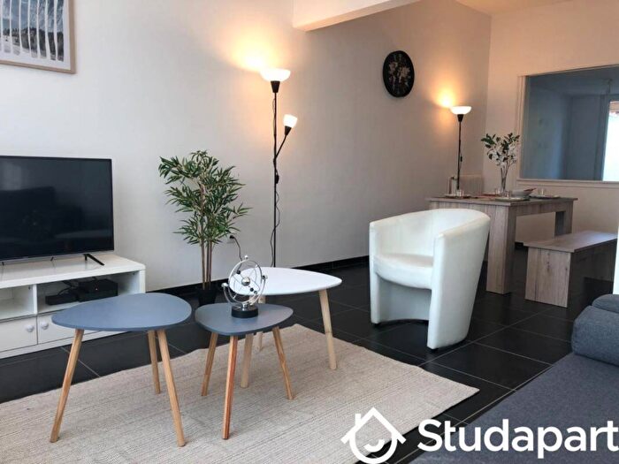 Nungesser-La Briquette-Faubourg de Cambrai, Valenciennes : Appartement 1 pièce à louer