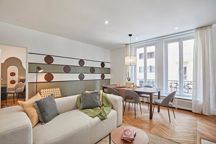 Appartement à louer - Paris e , Muette-Nord, Trocadéro - 4 pièces - 3 chambres