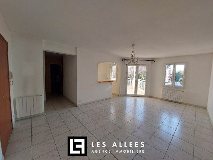 Ville-Basse, Montélimar : Appartement 2 pièces à louer