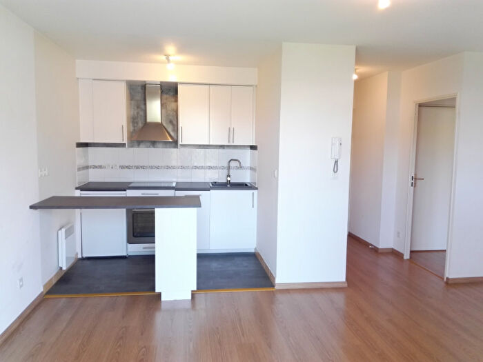 Appartement à louer - Clermont-Ferrand, Cotes de Clermont - 2 pièces - 1 chambre