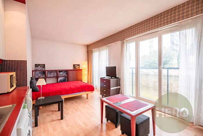 Appartement à vendre - Plaisir, Centre-ville, Château - 1 pièce