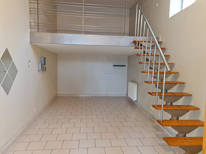 Appartement 2 pièces à Saint-Quentin, Centre-ville, à louer