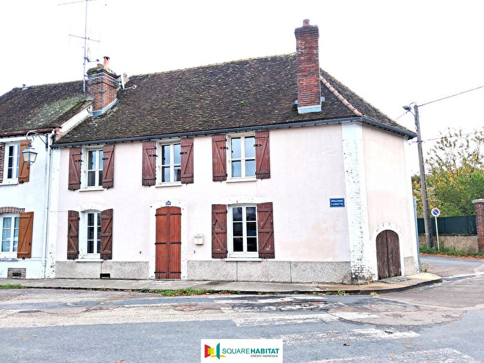 Maison à vendre - Villeneuve-sur-Yonne - 6 pièces - 4 chambres