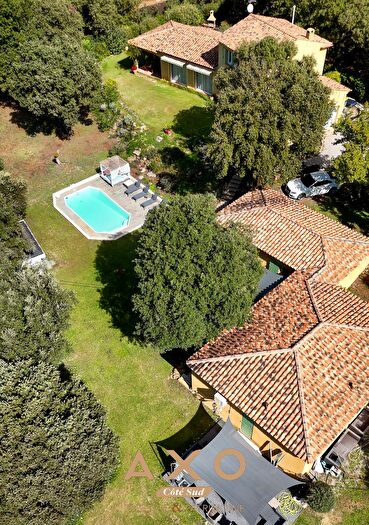 Maison à vendre - Rognes - 8 pièces - 4 chambres