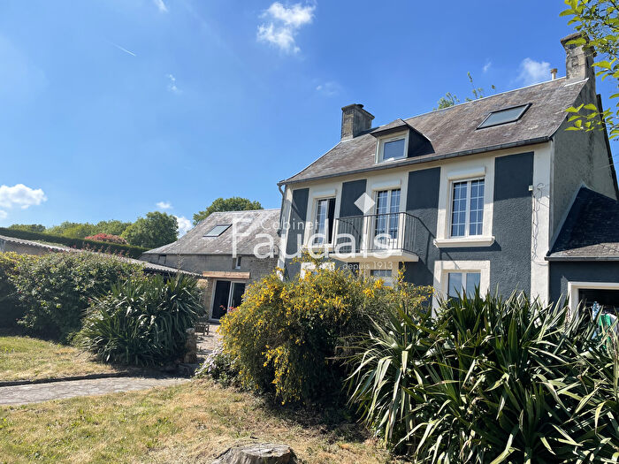 Maison à vendre - Villers-Bocage - 9 pièces - 6 chambres