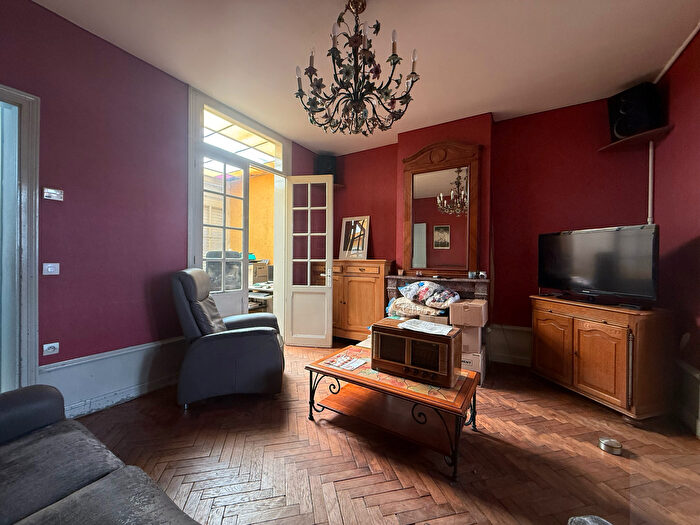 Maison à vendre - Amiens, Saint-Acheul - 7 pièces - 5 chambres