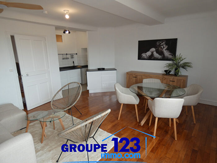 Appartement 3 pièces à Joigny, à louer