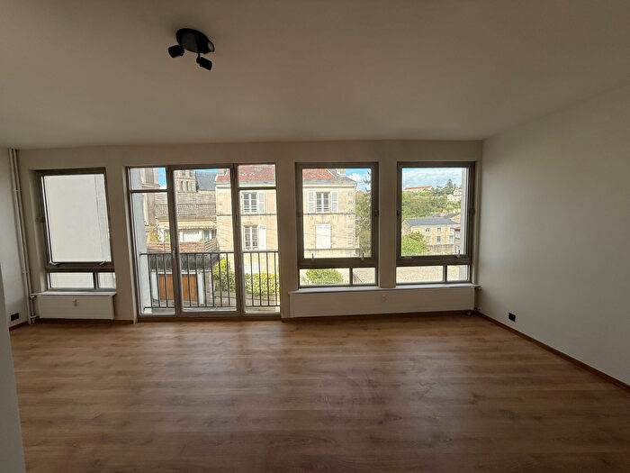 Appartement à vendre - Poitiers, Centre-ville - 4 pièces - 3 chambres