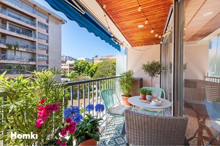 Appartement à vendre - Marseille e , Perier - 3 pièces - 2 chambres