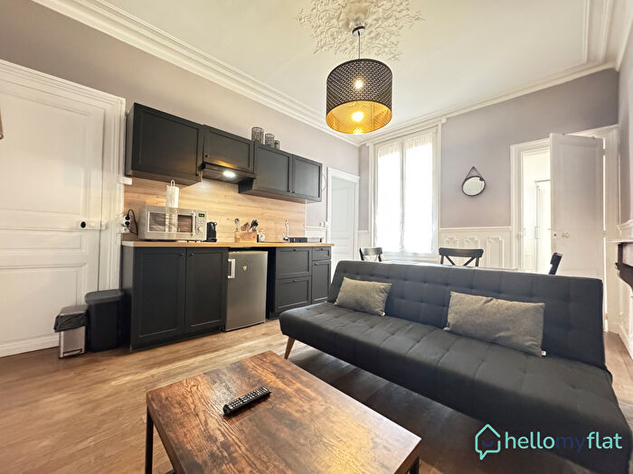 Appartement à louer - Reims, Barbâtre - 2 pièces - 1 chambre