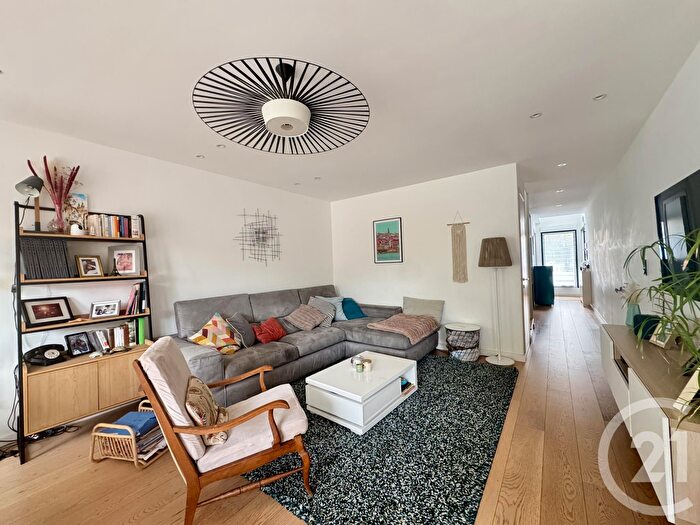 Maison à vendre - Quartiers Sud-Est, La Poterie - 6 pièces - 4 chambres