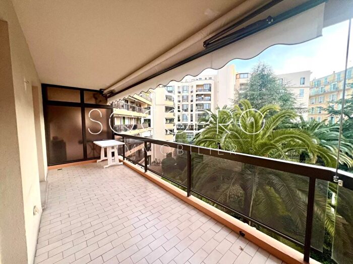 Appartement à louer - Médecin, Nice - 3 pièces - 2 chambres