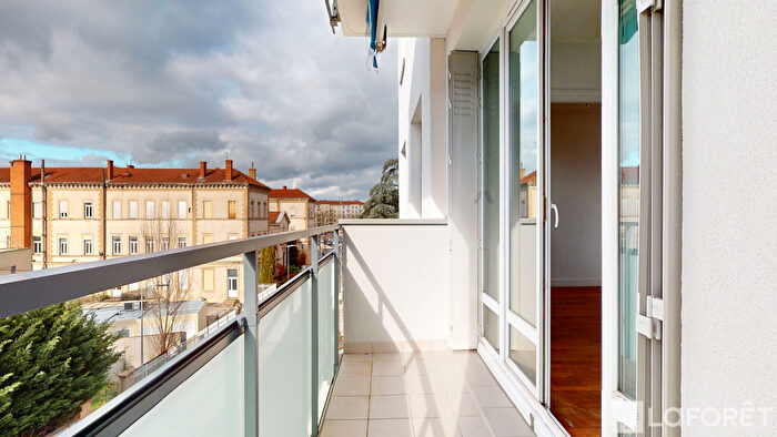 Appartement à louer - Villefranche-sur-Saône, Centre-ville - 3 pièces - 2 chambres
