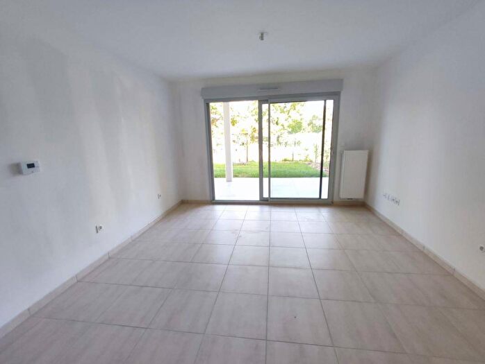 Appartement à louer - Pont-de-Chéruy - 2 pièces - 1 chambre