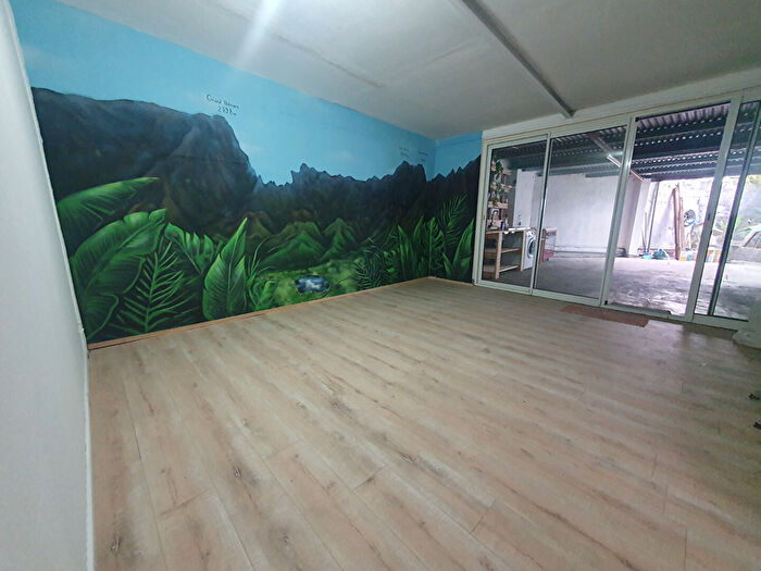 Maison à vendre - Saint-Louis, Bois de Nèfles, Cocos - 6 pièces - 4 chambres