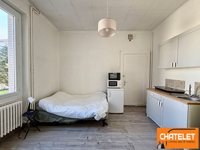 Appartement 1 pièce à louer - Bourg-en-Bresse, Gare, Peloux-Mail, Citadelle