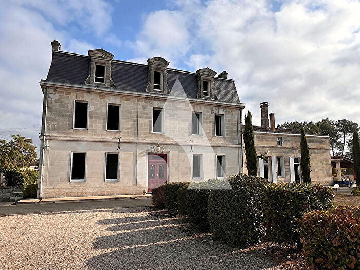 Maison 8 pièces à Coutras, à vendre
