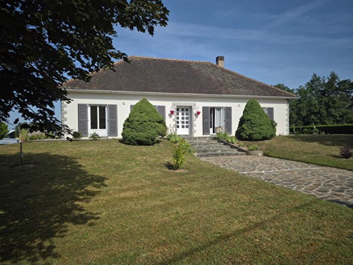 Maison 6 pièces à Abjat-sur-Bandiat, à vendre