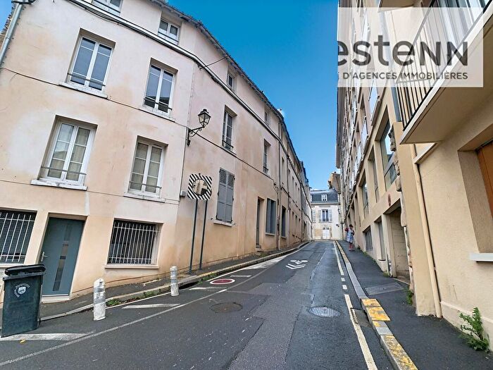 Appartement à louer - Pontoise, Centre-ville - 3 pièces - 2 chambres