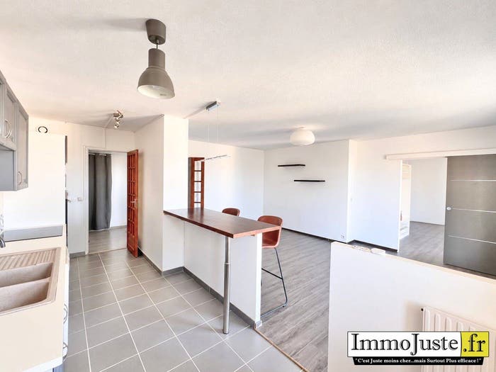 Appartement 4 pièces à La Villedieu Reaux, Élancourt, à louer