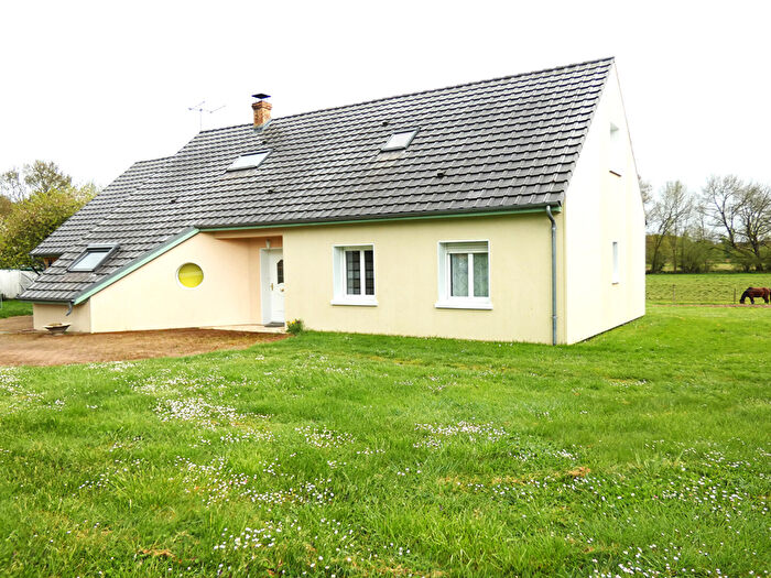 Maison à vendre - Moulins-sur-Yèvre - 6 pièces - 4 chambres