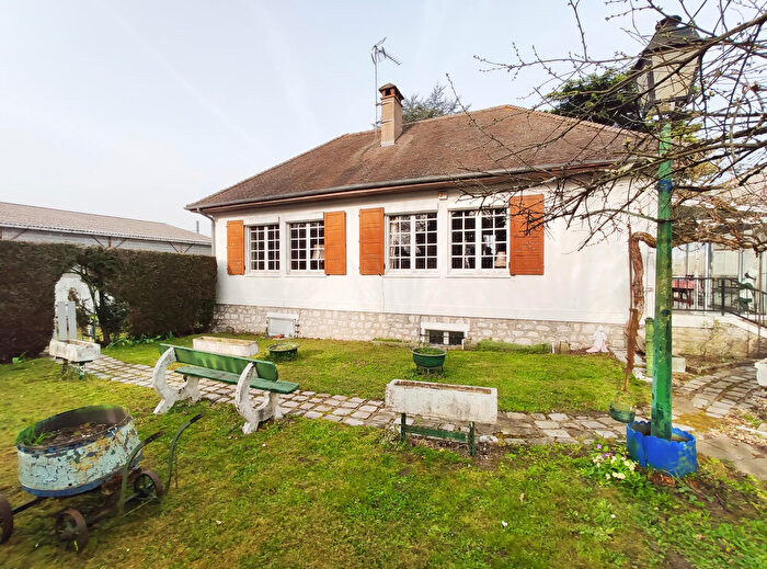 Maison à vendre - Meung-sur-Loire - 4 pièces - 3 chambres