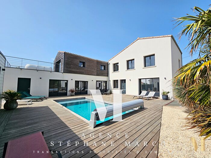 Saint-Palais-sur-Mer : Maison 5 pièces à vendre