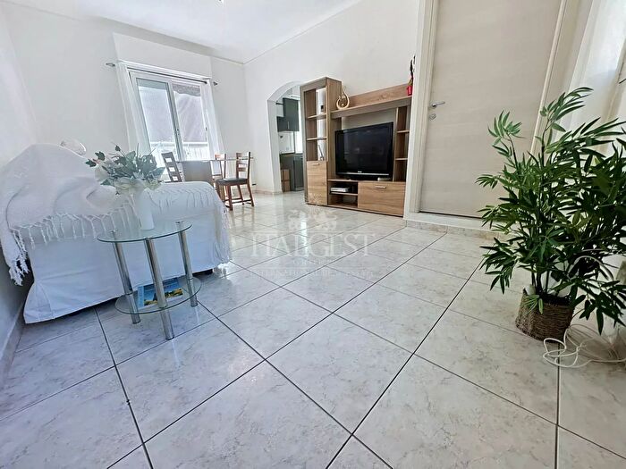 Menton, Hôtel de Ville, Vieille Ville, Musée, Madone, Carnolès : Appartement 3 pièces à vendre