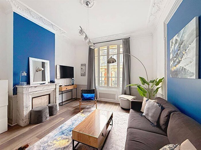 Appartement 5 pièces à louer - Centre Ville, Reims