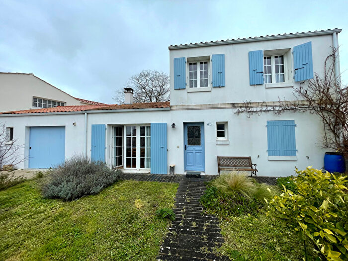 Maison à vendre - Le Château-dOléron - 5 pièces - 4 chambres