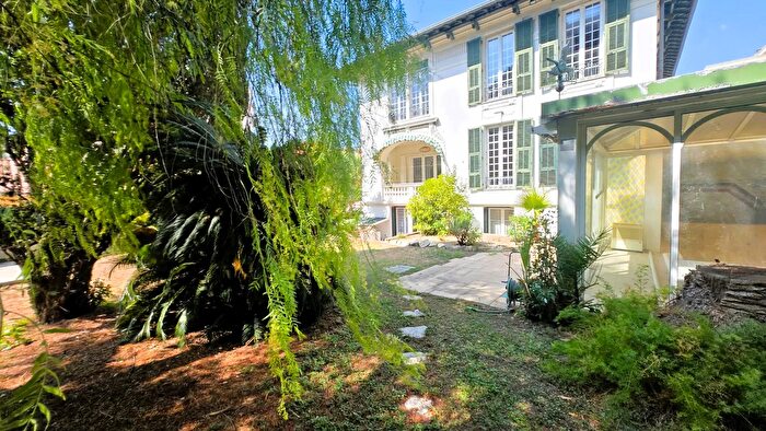 Maison 8 pièces à vendre - Nice, Poètes