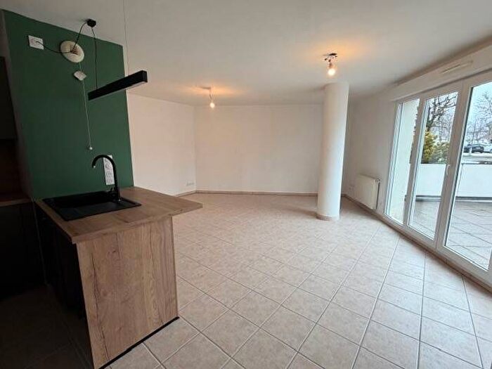 Appartement à louer - Stand-Chirvaux-Gare, Pontarlier - 3 pièces - 2 chambres