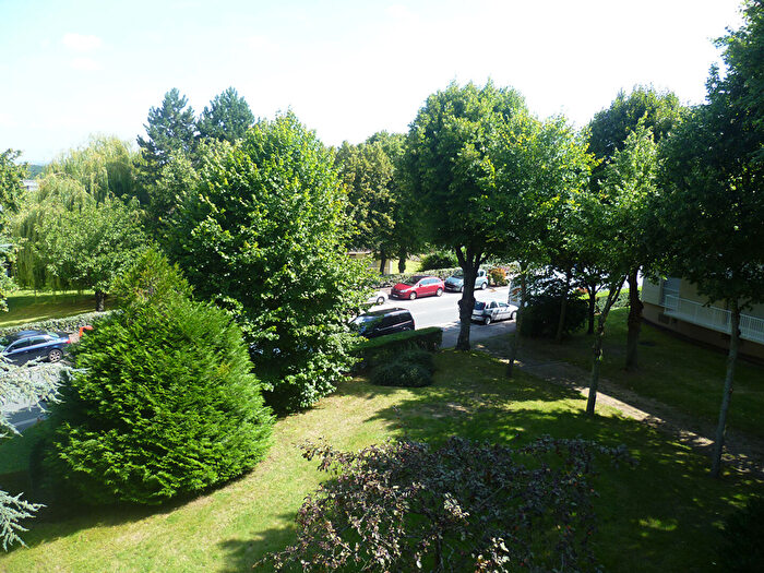 Appartement à louer - Chambourcy - 4 pièces - 2 chambres