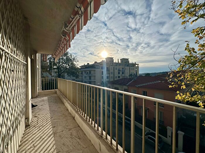 Appartement à louer - Nice, Cimiez - 2 pièces - 1 chambre